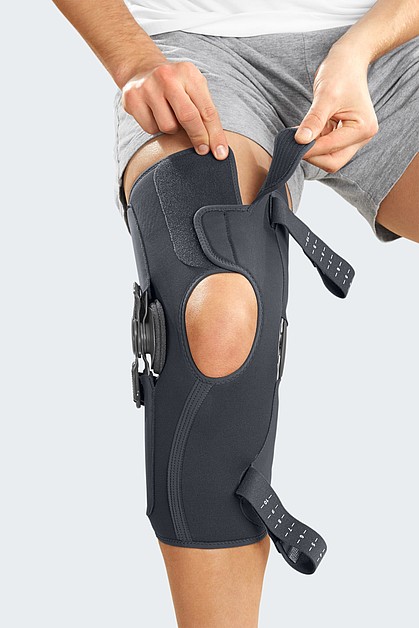 medi Soft OA light soft knee brace