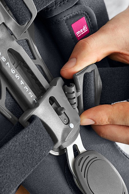 medi Soft OA knee brace